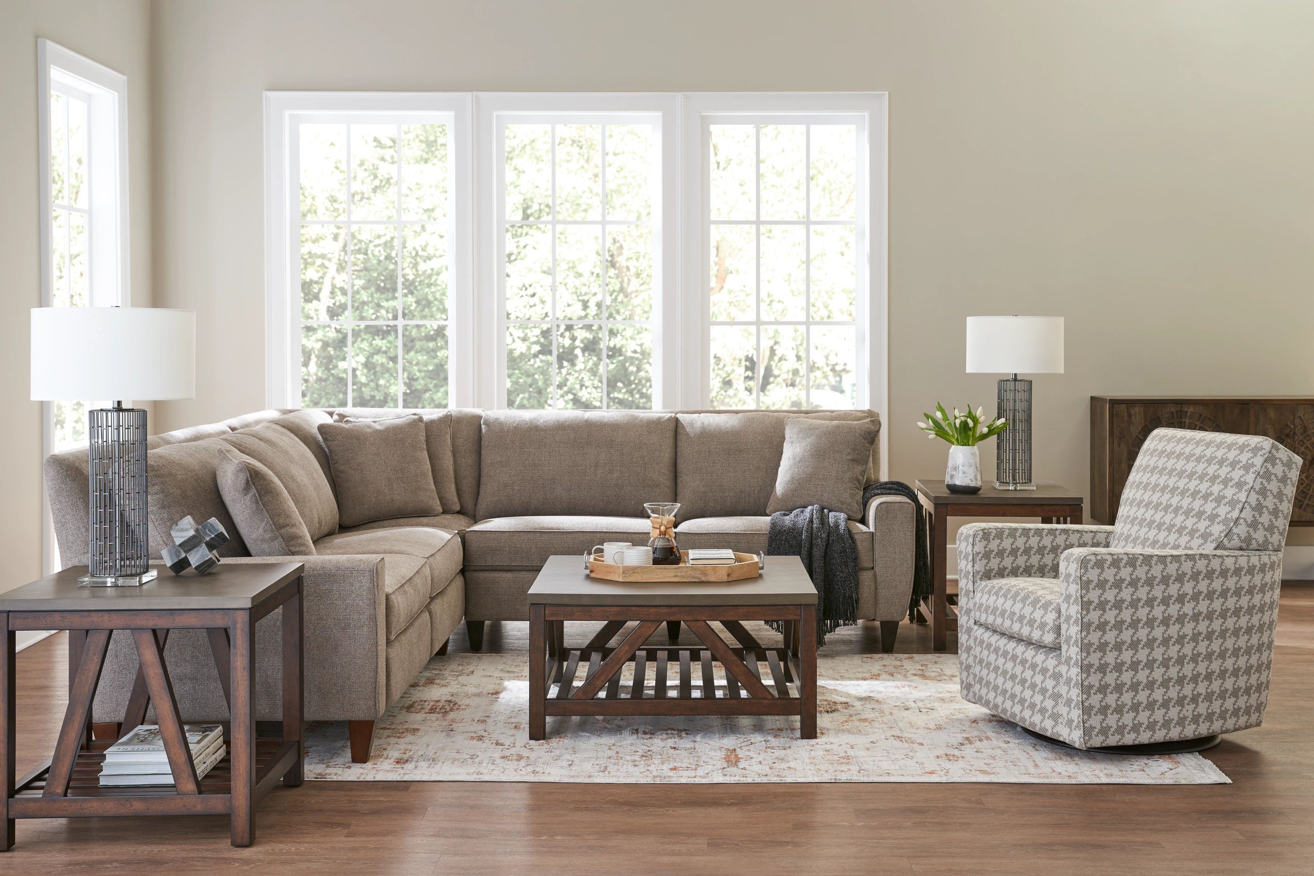 What Color Accent Chair Goes With a Grey Sofa?