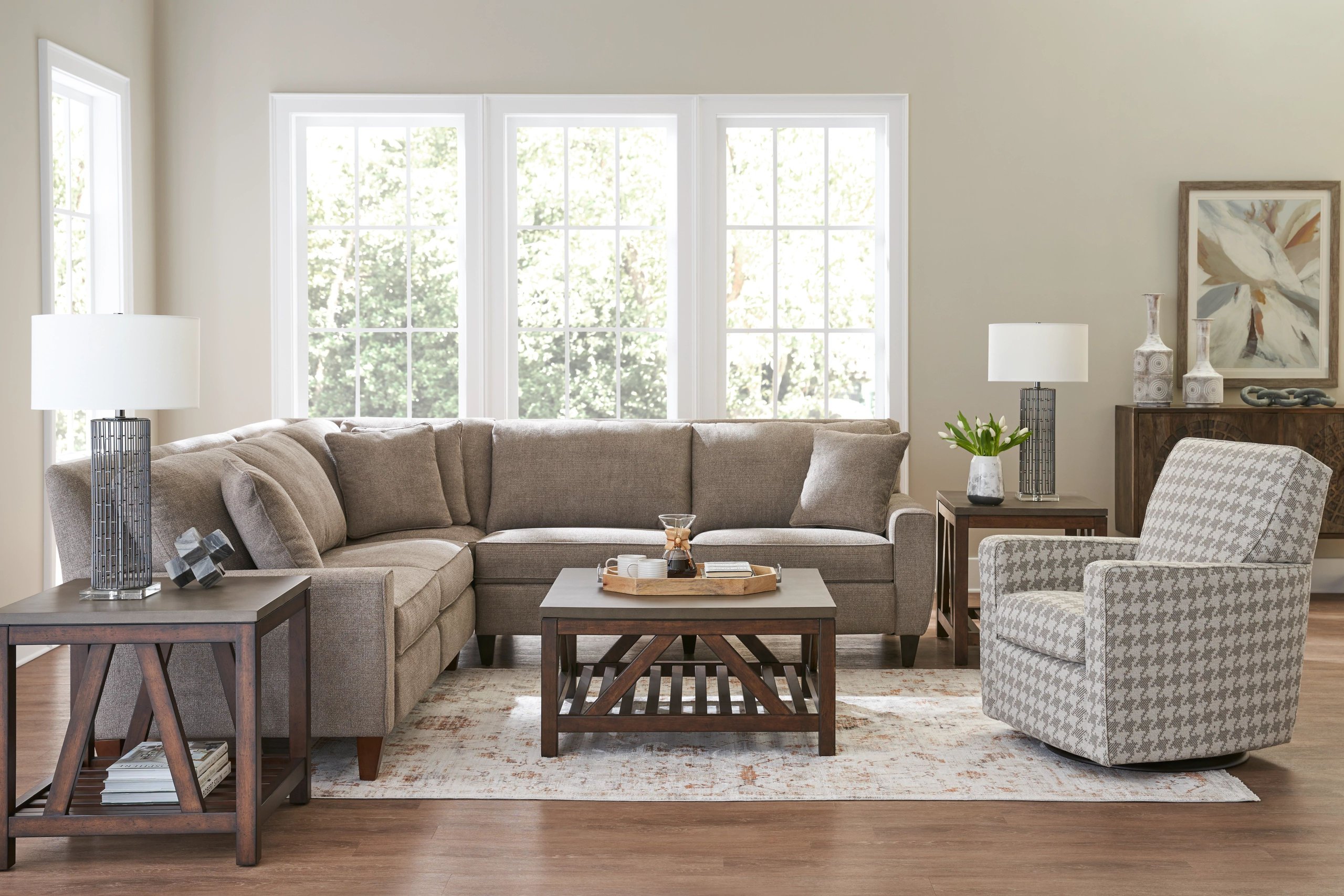 How to Match Accent Chairs with a Sofa