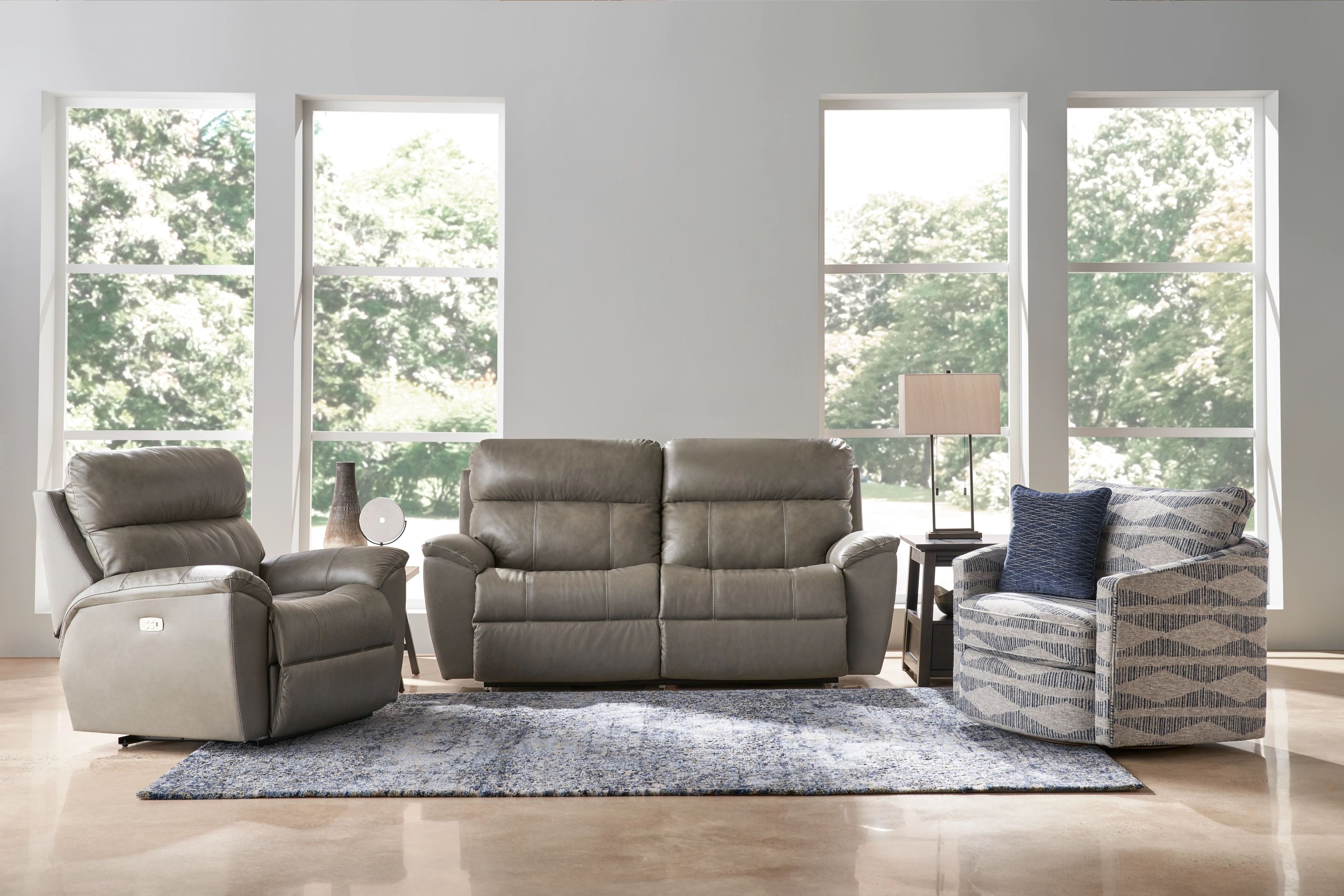 How to Match Accent Chairs with a Sofa